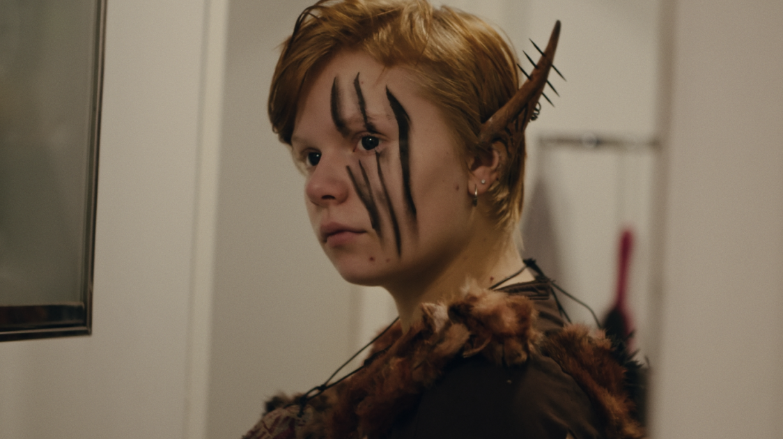 Med drager mod dæmoner - afsnit 1: En ny begyndelse | Filmcentralen